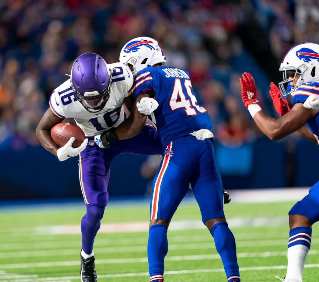 Vikings Sign Davion Davis From Practice Squad